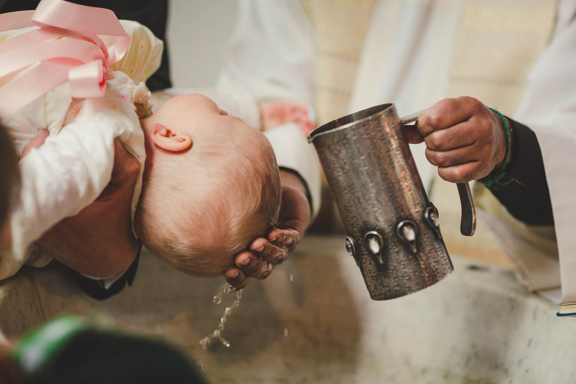 Fotograf für katholische, evangelische und orthodoxe Taufen | Vladi ...